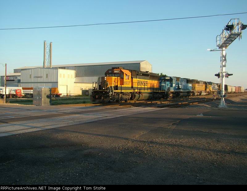 BNSF 6937